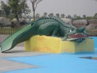 China Small Kids Water Playground Cute Green Fiberglass Crocodile Slide for sale