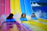 China Classic Adult Rainbow Race Water Park Slide / Water Sports Equipment for sale