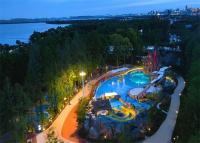 China Boomerang Custom Water Slides Commercial Water Park Equipment For Adults for sale