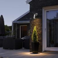 China Modern Exterior Solar Wall Light Stainless Steel 200 Lumens 5V 5W for sale