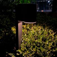 China Curving Decorative Solar Pathway Bollard Light 5V 1.5W IP65 Waterproof Aluminum for sale