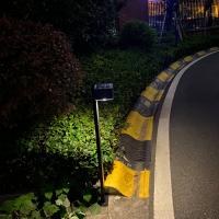 China Aluminium Solar LED Lawn Light 60 Lumens IP65 Waterproof Driveway Bollard Light for sale