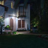China Dustproof PIR Solar Motion Sensor Flood Light 1200LM 4000mAh Outdoor Security for sale
