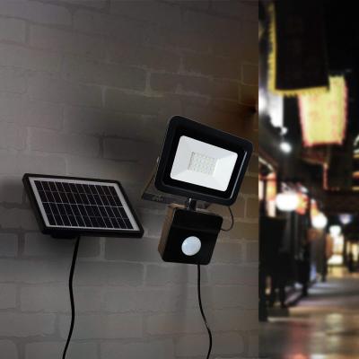 China 80 LED Metal Solar Motion Sensor Flood Light 1000 Lumens IP65 Outdoor Security for sale