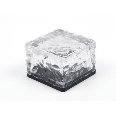 China Anti Corrosion Solar Powered Decking Lights 1.2V 300mAh Landscape Rock Lights for sale