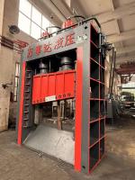 China Heavy Duty Gantry Scrap Metal Shear 4000kN With 6000×1400×700mm Press Box And PLC Auto Control for sale