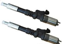 China Komatsu PC240-8 Excavator Injector 6754-11-3010 095000-0562 6D102 Engine for sale