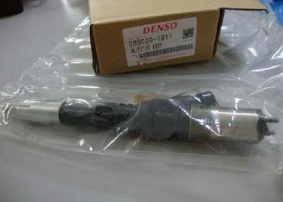 China Hitachi ZX240-3 Excavator Engine Injector 095000-5471 8973297032 4HK1 for sale