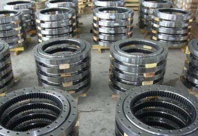 China OEM Swing Bearing for Komatsu Excavator 20Y-25-21200 206-25-00200 206-25-67101 for sale