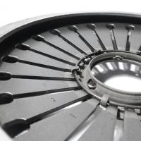 China Golden Dragon Bus Racing Clutch Cover and Pressure Plate Disc for Optimal Performance for sale