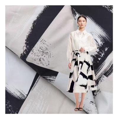 China Custom Tencel Cotton Digital Printed Fabric 170 GSM for Personalized Dresses and Fashion Accessories for sale