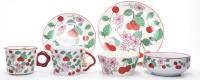 China STRAWBERRY DINNERWARE SET for sale