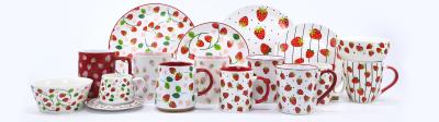 China STRAWBERRY DINNERWARE SET for sale