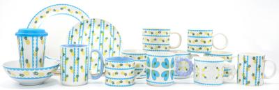 China Pineapple & Stripe Ceramic Dinnerware Set for sale