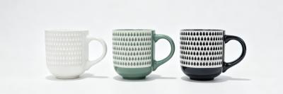 China Embossed Teardrop Pattern Two-Tone Ceramic Mugs, Raised Water Drop Textured Coffee Cups for sale