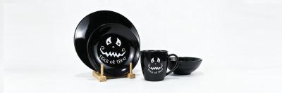 China Halloween Pumpkin Face Black Ceramic Dinnerware Set, Trick or Treat 4-Piece Tableware with Plates, Mug & Bowl for Halloween Party Decor & Holiday Gift for sale