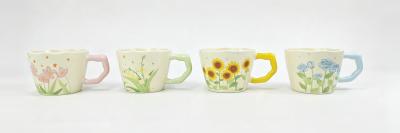 China Spring Floral Ceramic Mug Set of 4, Wavy‑Rim Flower Coffee Cups with Twisted Handle for sale