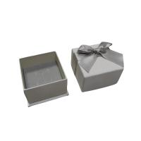 China Customizable Jewelry Paper Box with magnetic closure made from grey board and art paper perfect for retail gift packaging and presentation for sale