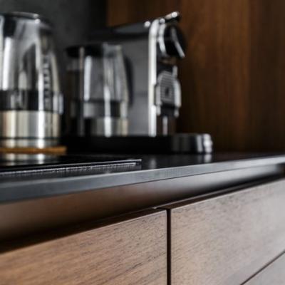 China Shaker Door Black Prefab Kitchen Cabinet Plywood Modern Wood Kitchen Cabinets for sale