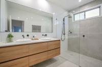China Upgrade Your Bathroom with Our Stylish and Functional Bathroom Vanity for sale