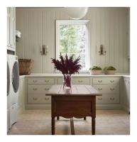 China Modern Light Luxury Solid Wood High Quality Customized Laundry Cabinet For Villa for sale
