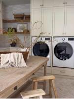 China Modern Light Luxury Solid Wood High Quality Customized Laundry Cabinet For Villa for sale