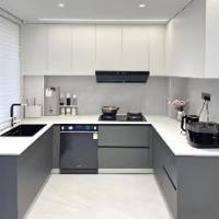 China Wholesale White U-Shaped Melamine Wooden Kitchen Cabinets Modern Villa Kitchen Design for sale