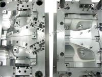China Toyota Air Outlet Casing Automotive Injection Mold for sale