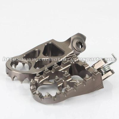 China Aluminum Adjustable Foot Pegs For Motorcycles for sale