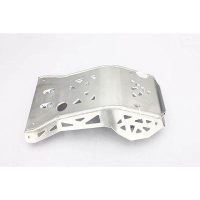 China Cnc Motorcycle Parts Accessories Motor Cycle Engine Guard Skid Plate Engine Guard Protector for sale