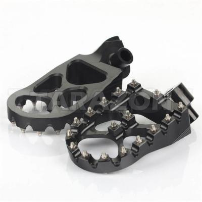 China Suzuki Aluminum Dirt Bike Foot Pegs Anti Slip Control Motocross Footpegs With High Grip for sale