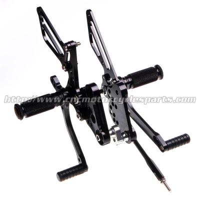 China CNC Aluminum Parts Motorcycle Rear Sets Footrests For Suzuki GSX for sale