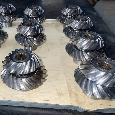 China Customizable Bevel Gear with Ground Surface Finish Modulus 12-40mm Diameter 200-1700mm for sale