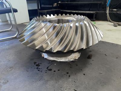 China High Precision Large Diameter Spiral Bevel Gear HRC 58-63 for Crusher Reducer for sale