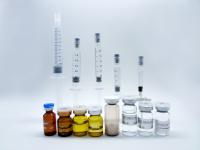 China Modified Cross Linked 2ml Sodium Hyaluronate Gel For Injection With Lidocaine for sale