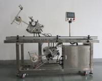 China SS304 Automatic Bag Labeling Machine Box Label Applicator Machine 40-150PCS/min for sale
