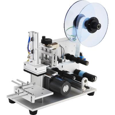 China Factory Direct Semi Automatic Flat Bottles Labeling Machine for Cleansers Shampoos Essential Oils Label Applicator for sale