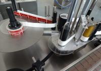 China ODM Automatic Aluminum Oil Bottle Labeling For Round Bottles Machine 700W for sale