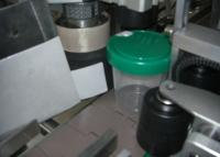 China 1phase Glass Plastic Wine Bucket Bopp Self Adhesive Labeling Machine 50PCS/min for sale