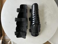 China Customizable Logo Motorcycle Safety Elbow and Knee Protectors with Bendable Feature for sale