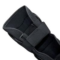 China Professional Light Weight Rubber Knee Pads for Extreme Sports Impact Protection Black for sale