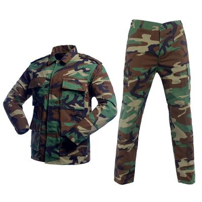 China Camouflage Suit for Training 65% Polyester 35% Cotton Material Breathable and Durable for sale