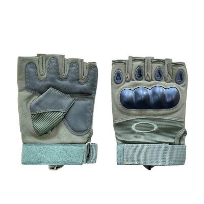 China Half Finger Sport Hand Protection for Hiking and Climbing Protect Your Hands in Style for sale