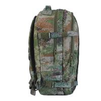 China Large Capacity Green Outdoor Travel Backpack with Interior Zipper Pocket and Cotton Lining for sale