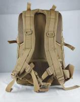 China Unisex Outdoor Travel Special Backpack in Green with Large Capacity and Cotton Lining for sale