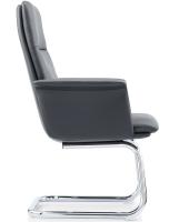 China Factory supply office furniture half genuine leather boss chair executive office chair suitable for most office spaces for sale