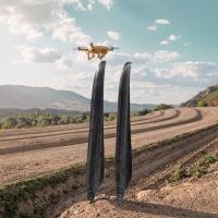 China HBW-X13 Power Carbon Fiber Propeller 5620 Remote Agricultural Drone Parts Crop Protection Drones Accessories for sale