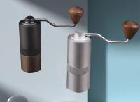 China Portable Hand Coffee Grinder 35g Espresso 6 Grinding Degree Adjustment for sale