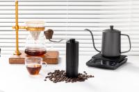 China Mini Portable Manual Hand Coffee Grinder Stainless Steel Burr 450g for sale