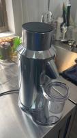 China Compact Single Dose T64 Espresso Coffee Bean Grinding Machine With Powder Blower for sale